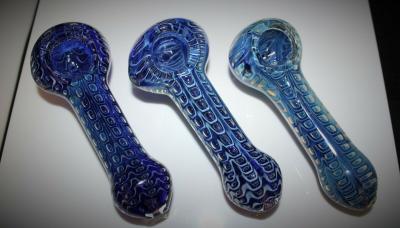 China 4.5 Inch Borosilicate Glass Hand Pipe for Dry Herb Tobacco Smoking Thick Hand Blown for sale