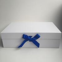 China Large Recyclable 128gsm C1S Paperboard Gift Boxes With Ribbon for sale