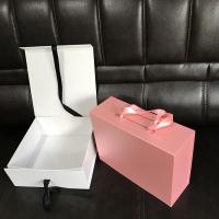 China Custom Collapsible Magnetic Gift Box with Ribbon Handle 1000pcs MOQ CMYK PMS for sale