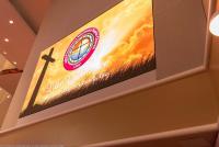China Seamless Splicing Conference Room LED Display 1.8mm Pitch 800cd Brightness for sale