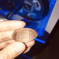 China Souvenir Coin Penny Press Vending Machine With AD Advertisement Screen For Tourism for sale