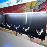China 32 Inch Touchscreen Medal Vending Machine with 300-600 Pcs Capacity and 110-240V Voltage for Souvenir Coins for sale