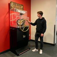 China No-Electricity Custom Penny Press Machine Tourist Diy Souvenir Coin Press Game Machine Penny Pressed Machine for Museum for sale