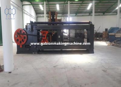 China PVC Coating Thickness Adjustable Mesh Length 2m-5m Gabion Machine for sale