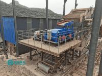 China Heavy Duty Double Roller Crusher High Pressure Hydraulic System 200 TPH Hard Rock Crushing for sale