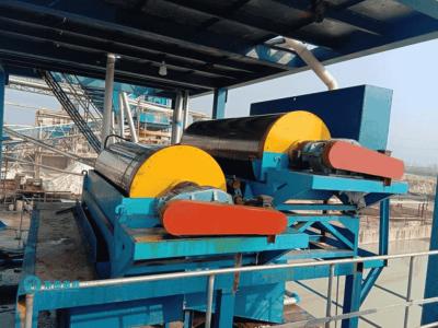 China Self Cleaning Magnetic Separator 5TPH-200TPH Ore Beneficiation Equipment 8500-10000 Gauss for sale