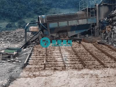China Gold Trommel Wash Plant 5-200TPH Alluvial Gold Separation Equipment Rotary Scrubber for sale