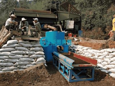 China OEM Portable Gold Trommel 5TPH-200TPH with Sluice Box ISO Approved for sale