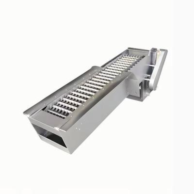 China Rotary Mechanical Grille Decontamination Machine for Wastewater Treatment with 650mm Width and Custom Gap Sizes for sale