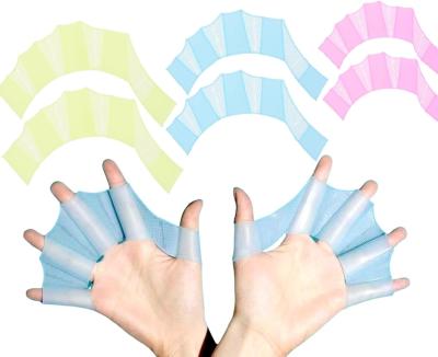 China Silicone Swimming Gloves Frog Type Design for Enhanced Water Resistance and Aquatic Training Adult Size for sale