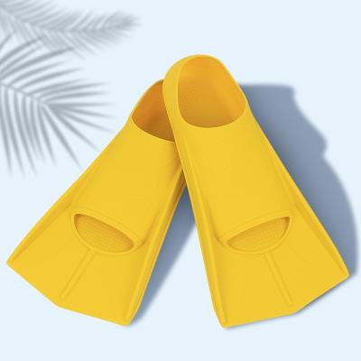 China Professional Silicone Swimming Flippers for Child Training Durable Short Fins 2 Pcs for sale