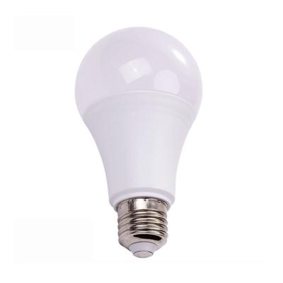China Plastic RoHS Certificate PF0.92 Cool White LED Bulbs for sale