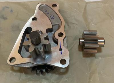 China B3.3 4D95 Engine LUB Oil Pump Cover 4982682 498-2682 Excavator Spare Part for sale