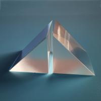 China UV Fused Optical Glass Prisms 185 Nm Right Angle Glass Prism for sale