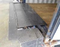 China Hydraulic Mechanical Dock Leveler Anti Skid Diamond Platform No Need Electric for sale