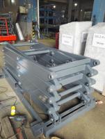 China 4.5m Height Anti Skid Vertical Cargo Lift Safest To Top Mezzanine for sale