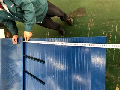 China 6000KG Telescopic Dock Leveler With Retractable Lip for sale