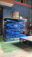 China Reinforced anti skid VRC Small Electric Platform Lift Move Goods To Mezzanine for sale