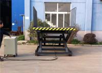 China Truck Unloading Ramp Hydraulic Dock Lift Available In Variety Size And Lifting Capacities. for sale