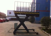 China Scissor Mechanism Hydraulic Dock Lift , Electric Dock Lift Lifting And Lowering Goods for sale