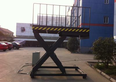 China Scissor Mechanism Hydraulic Dock Lift , Electric Dock Lift Lifting And Lowering Goods for sale
