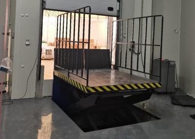China Hydraulic Scissor Type 3000KG Elevating Dock Lift For Forklift for sale
