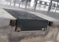 China Loading Dock Equipment Hydraulic Dock Levelers 5m Extreme Length CE Approval for sale