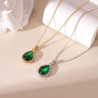 China Stainless Steel Jewelry Necklace with Green Teardrop Stone Pendant in Silver and Gold for sale
