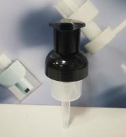 China 0.8cc Discharge Rate Plastic Lotion Pump with External Spring and  Clip Lock, actuator 360° turn for sale