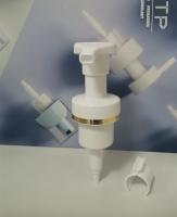 China Plastic Lotion Bottle Pump With 0.8-1.5CC Output And Screw On Closure Gold stamp for sale