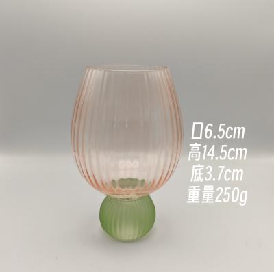 China Petal Pink Ribbed Stemmed Vase 14.5 cm Tall 250 g Green Ball Foot for sale