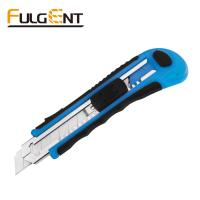 China Self Retracting Safety Utility Knife Breakaway Blade Wallpaper Cutter Knife for sale
