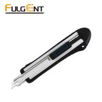 China 12 Breakable Blade Retractable Box Cutter 18mm 5pcs Self Retracting Razor Knife for sale