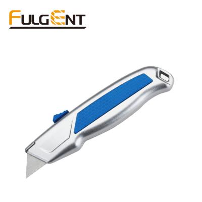 China Aluminium Alloy TPR Safety Knife Cutter 19mm Blades Retracting Knife for sale
