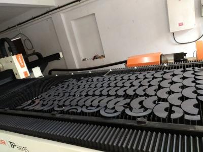 China CNC Fiber Laser Cutting Machine 3000W ±0.03mm Positioning Accuracy 3000x1500mm for sale
