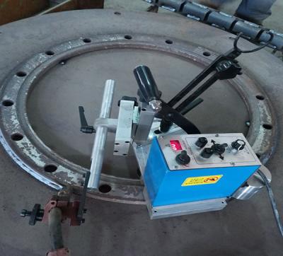 China Automatic Flange to Plate MIG/MAG Welding Tractor Carriage 275×140×240mm 15kg 100-1000mm/min Speed for sale