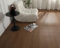 China 10mm waterproof floor, clear synchronized flower and wood grain, wear-resistant and anti- butts, micro-chamfer sealing wax, suitable for hotels and offices to use carb P2 for sale