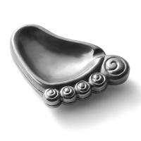 China Fashion Creative Practical Silver Grey Plating Process Die Casting Zinc Alloy Vintage Pocket Ashtray 6.5*9cm for sale