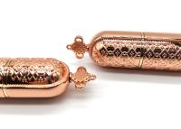 China OEM Zinc Alloy Metal Die Casting Lipstick Tube with Chinese Knot Design for High-End Beauty Products for sale