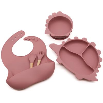 China New Ideas Non-Toxic Soft Stocked Suction Food Grade Silicone Baby Bowl With Wooden Lid Baby Feeding Dishes Suction Feeding Products for sale