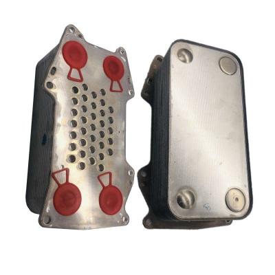 China Diesel Engine Oil Cooler 20P Compatible with Part Numbers 20532396 21695997 20459189 for Excavator Hydraulic Systems for sale