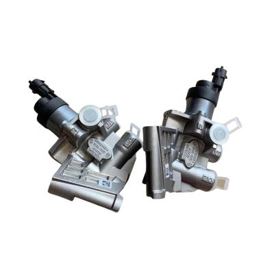 China EC240 EC210B EC210BLC Fuel Pump VOE21638691 For Excavator Engine Parts 12 Months Warranty for sale