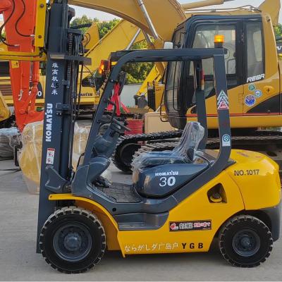 China Komatsu FD30 Forklift 3 Ton Diesel Forklift Used Automatic Lifting Machine Second Hand for sale