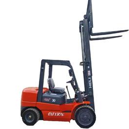 China HELI H2000 3 Ton Used Heavy Duty Diesel Forklift 3m Lifting Height With 2 Stages Masts for sale