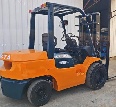 China 3.5 Ton Hydraulic Machine Diesel Engine Forklift  Secondhand TOYOTA 35 Forklift for sale