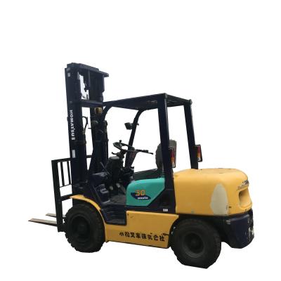 China Versatile Komatsu 14 Series 3-Ton 4-Meter Lifting Height Used Diesel Forklift For Various Logistics Handling Needs for sale