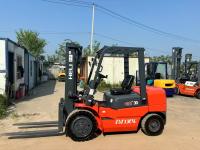 China Heli H2000 30 3 Tons 3 Meters Diesel Forklift in Perfect Working Condition for sale