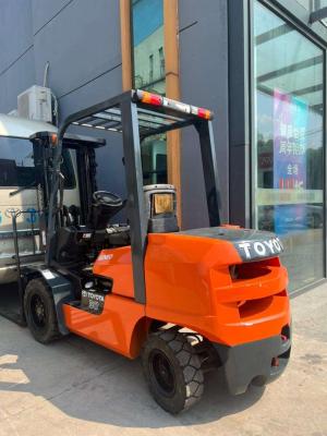 China Japan TOYOTA ZN30 3 Tons 4.5 Meters 3 Masta Used Diesel Forklift for sale