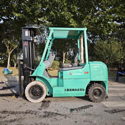 China Used Mitsubishi 3-Ton Diesel Forklift with Premium Japanese Engineering for sale