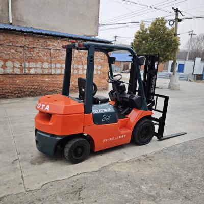 China Used Toyota 25 2.5 Tons 3 Meters Diesel Forklift with Container Mast and Side Shift for sale